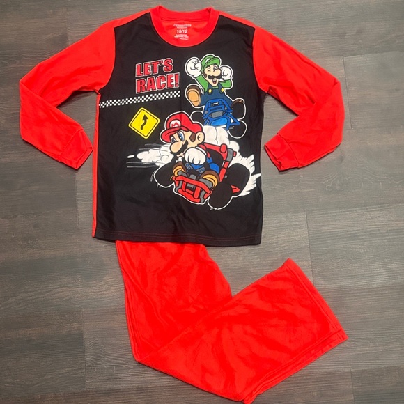 Nintendo | Pajamas | Nintendo Kids Pajama Set Red And Black Mario Kart ...